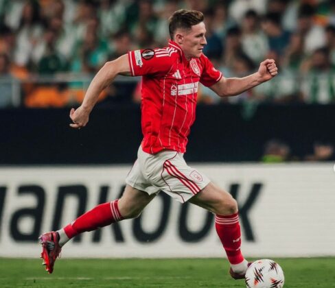 Manchester City foran United i kampen om Elliot Anderson - Engelsk fotball